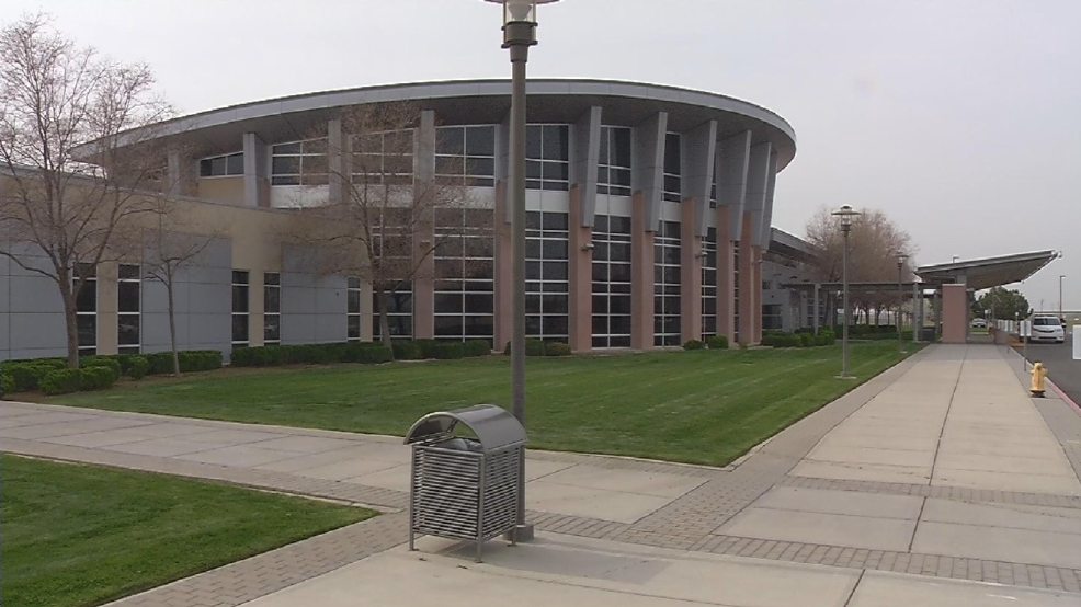 Meadows Field Airport seeks new connecting markets | KBAK